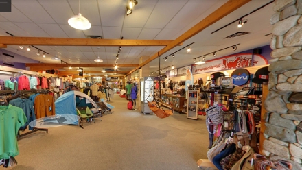 Baker Street Nelson: Explore Shopping in Nelson, BC